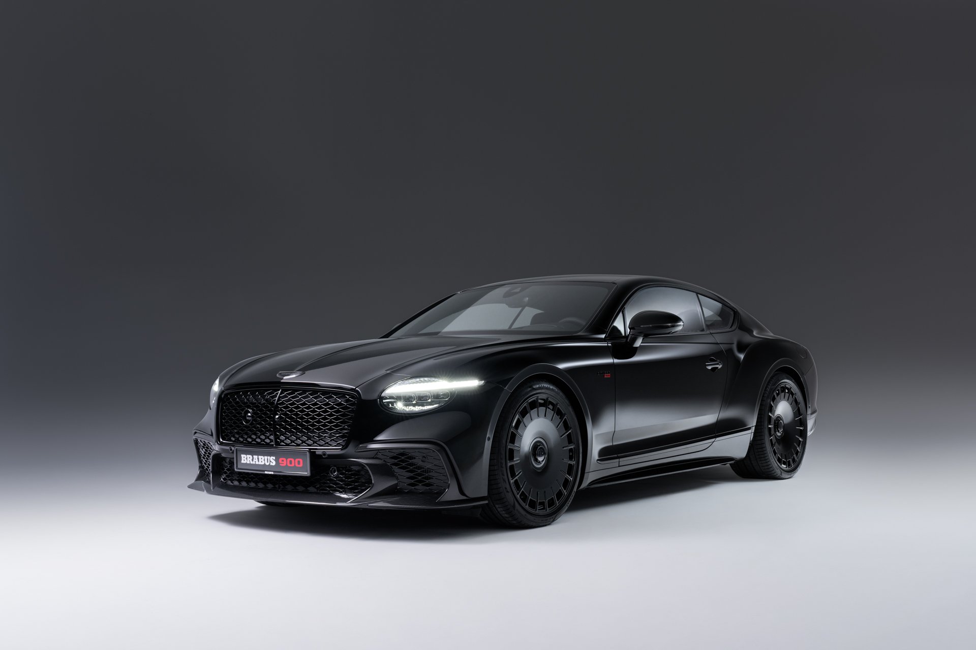 THE ELEGANCE OF POWER. BRABUS 900 SUPERBLACK.