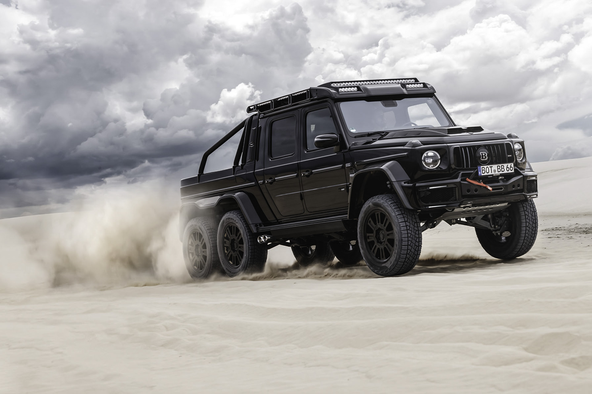BRABUS XLP 900 6X6 SUPERBLACK
